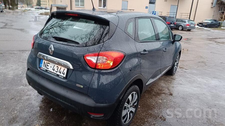 Violet Renault Captur 2017 in Cesis, with an engine capacity of 1.50 L and mileage of 172 thousand km for 8250 €, photo 5 on AUTOMOTO.COM.LV