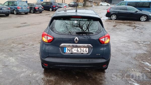 Violet Renault Captur 2017 in Cesis, with an engine capacity of 1.50 L and mileage of 172 thousand km for 8250 €, photo 5 on AUTOMOTO.COM.LV