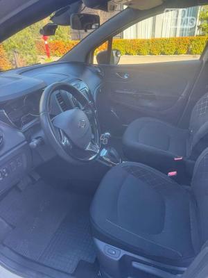 Balts Renault Captur 2013 Aukštieji Rusokai, ar dzinēja tilpumu 1.50 L un nobraukumu 225 tūkst. km par 6100 €, foto 21 vietnē AUTOMOTO.COM.LV