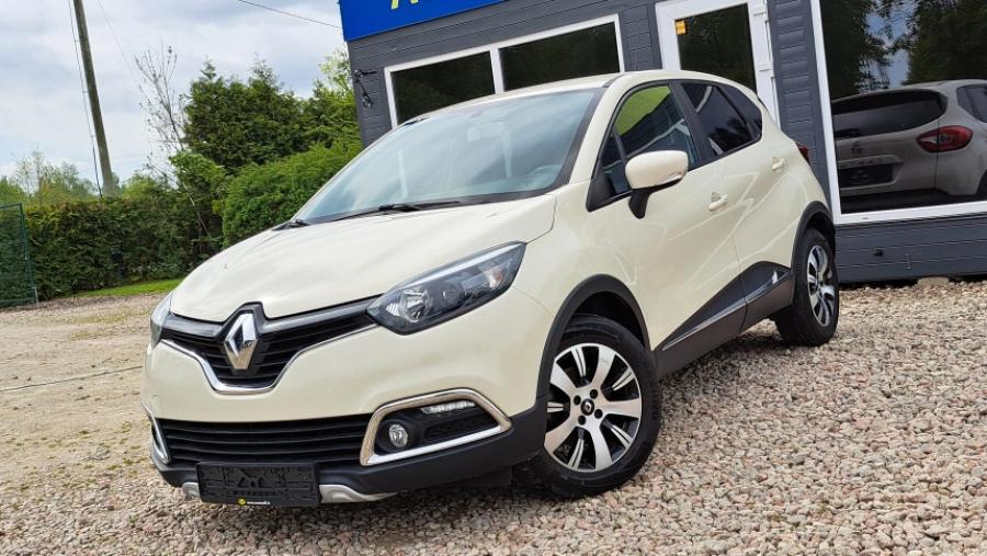 White Renault Captur 2014 in Riga, with an engine capacity of 1.50 L and mileage of 190 thousand km for 7990 €, photo 3 on AUTOMOTO.COM.LV