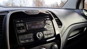 White Renault Captur 2014 in Riga, with an engine capacity of 1.50 L and mileage of 190 thousand km for 7990 €, photo 4 on AUTOMOTO.COM.LV