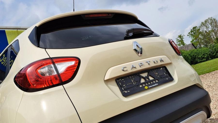 White Renault Captur 2014 in Riga, with an engine capacity of 1.50 L and mileage of 190 thousand km for 7990 €, photo 13 on AUTOMOTO.COM.LV