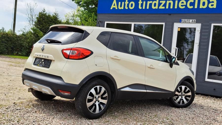 White Renault Captur 2014 in Riga, with an engine capacity of 1.50 L and mileage of 190 thousand km for 7990 €, photo 18 on AUTOMOTO.COM.LV