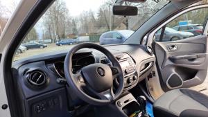 White Renault Captur 2014 in Riga, with an engine capacity of 1.50 L and mileage of 190 thousand km for 7990 €, photo 38 on AUTOMOTO.COM.LV