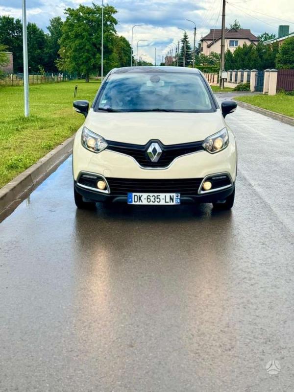 Balts Renault Captur 2014 Kelmė, ar dzinēja tilpumu 1.20 L un nobraukumu 163 tūkst. km par 4300 €, foto 5 vietnē AUTOMOTO.COM.LV