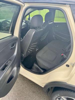Balts Renault Captur 2014 Kelmė, ar dzinēja tilpumu 1.20 L un nobraukumu 163 tūkst. km par 4300 €, foto 12 vietnē AUTOMOTO.COM.LV