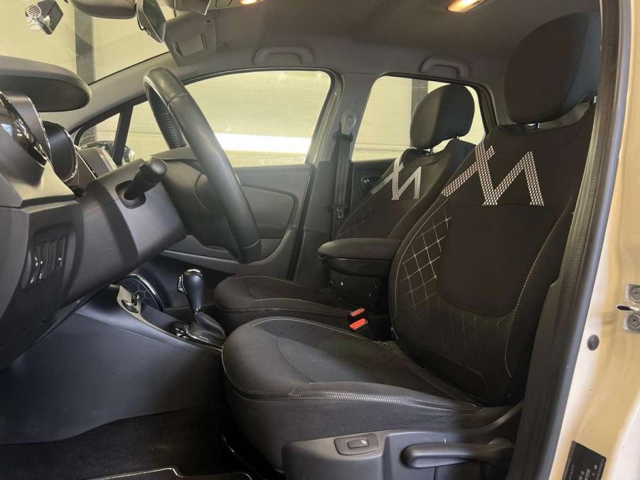 White Renault Captur 2015 in Vilnius, with an engine capacity of 1.46 L and mileage of 256 thousand km for 6100 €, photo 10 on AUTOMOTO.COM.LV