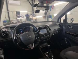 White Renault Captur 2015 in Vilnius, with an engine capacity of 1.46 L and mileage of 256 thousand km for 6100 €, photo 12 on AUTOMOTO.COM.LV
