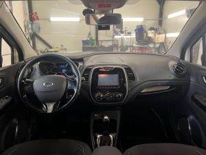White Renault Captur 2015 in Vilnius, with an engine capacity of 1.46 L and mileage of 256 thousand km for 6100 €, photo 15 on AUTOMOTO.COM.LV