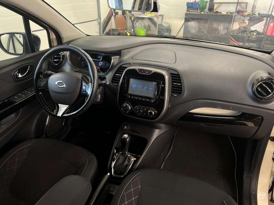 White Renault Captur 2015 in Vilnius, with an engine capacity of 1.46 L and mileage of 256 thousand km for 6100 €, photo 21 on AUTOMOTO.COM.LV