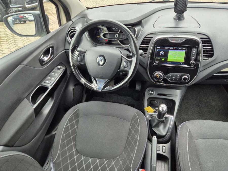Balts Renault Captur 2015 Viļņa, ar dzinēja tilpumu 1.46 L un nobraukumu 362 tūkst. km par 5500 €, foto 15 vietnē AUTOMOTO.COM.LV