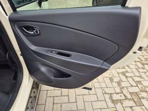 Balts Renault Captur 2015 Viļņa, ar dzinēja tilpumu 1.46 L un nobraukumu 362 tūkst. km par 5500 €, foto 19 vietnē AUTOMOTO.COM.LV