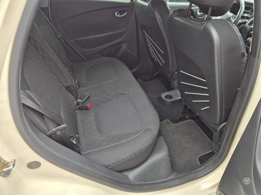 Balts Renault Captur 2015 Viļņa, ar dzinēja tilpumu 1.46 L un nobraukumu 362 tūkst. km par 5500 €, foto 20 vietnē AUTOMOTO.COM.LV