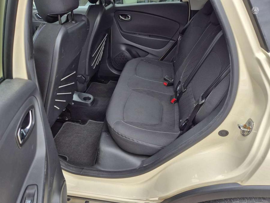 Balts Renault Captur 2015 Viļņa, ar dzinēja tilpumu 1.46 L un nobraukumu 362 tūkst. km par 5500 €, foto 22 vietnē AUTOMOTO.COM.LV