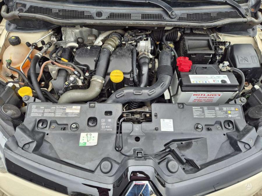Balts Renault Captur 2015 Viļņa, ar dzinēja tilpumu 1.46 L un nobraukumu 362 tūkst. km par 5500 €, foto 25 vietnē AUTOMOTO.COM.LV