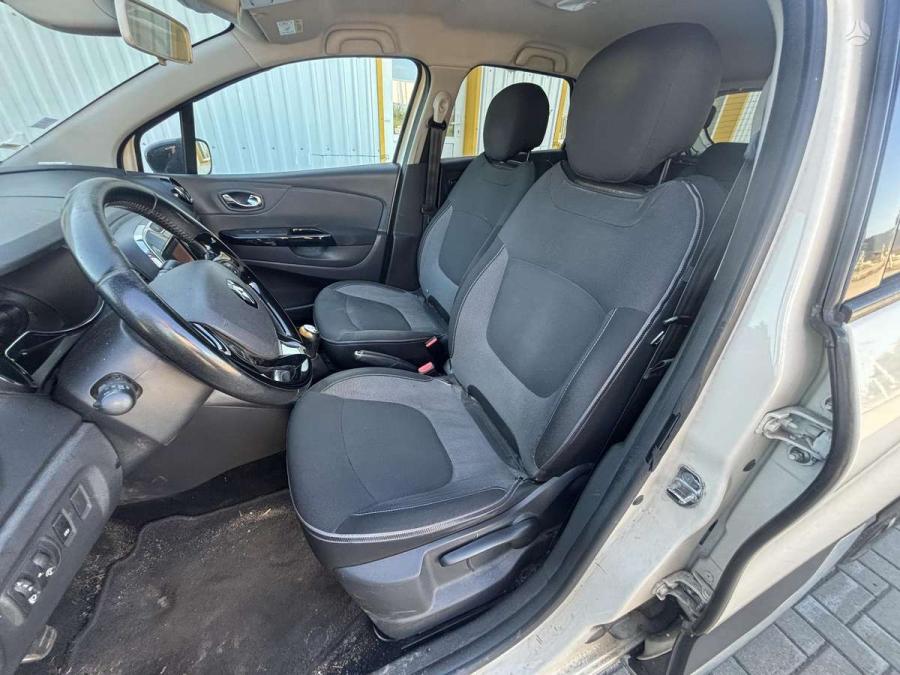 Balts Renault Captur 2016 Tauragė, ar dzinēja tilpumu 0.90 L un nobraukumu 180 tūkst. km par 4300 €, foto 13 vietnē AUTOMOTO.COM.LV