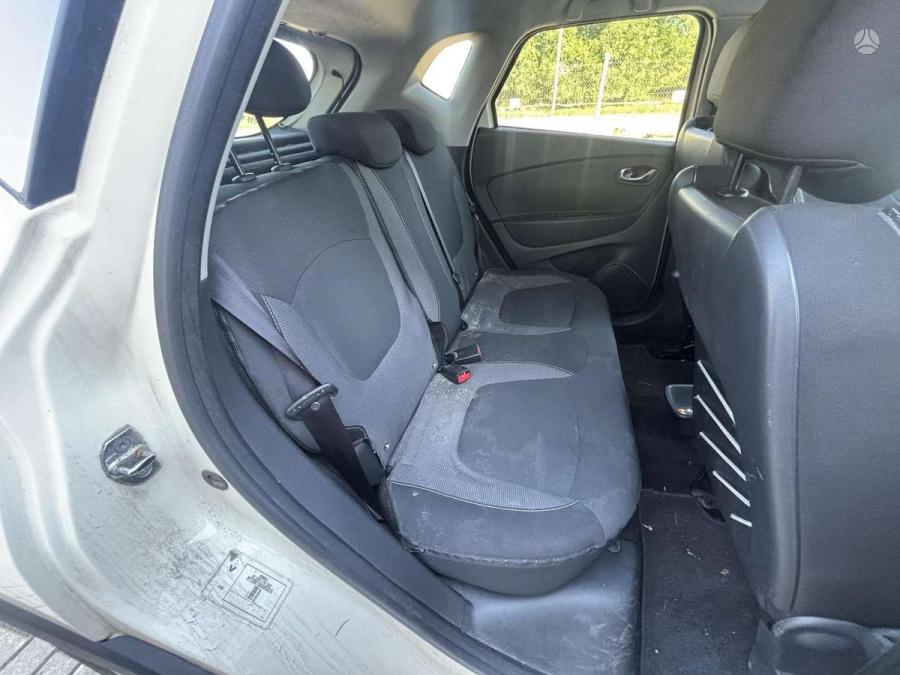 Balts Renault Captur 2016 Tauragė, ar dzinēja tilpumu 0.90 L un nobraukumu 180 tūkst. km par 4300 €, foto 14 vietnē AUTOMOTO.COM.LV