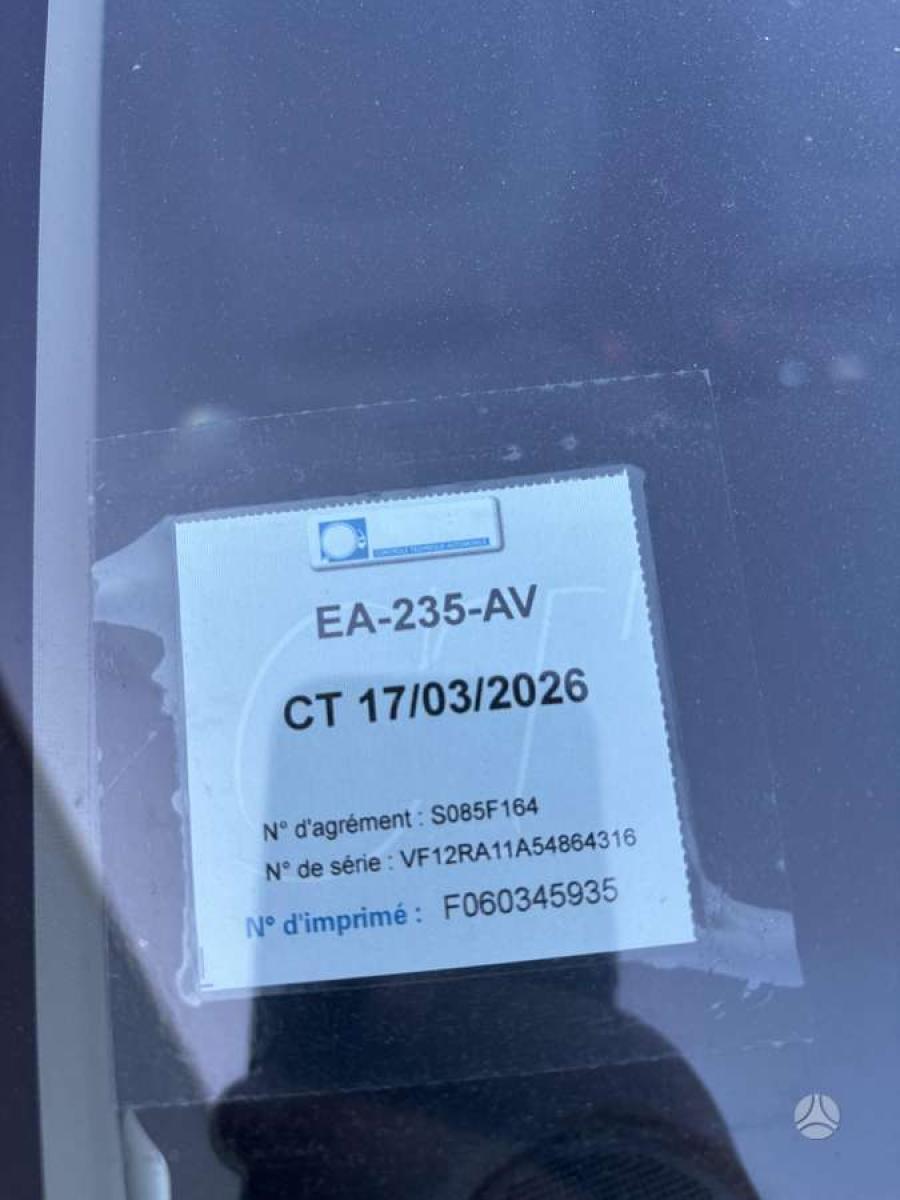 Balts Renault Captur 2016 Tauragė, ar dzinēja tilpumu 0.90 L un nobraukumu 180 tūkst. km par 4300 €, foto 25 vietnē AUTOMOTO.COM.LV