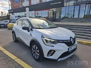 White Renault Captur 2020 in Riga, with an engine capacity of 1.30 L and mileage of 87 thousand km for 15500 €, photo  on AUTOMOTO.COM.LV