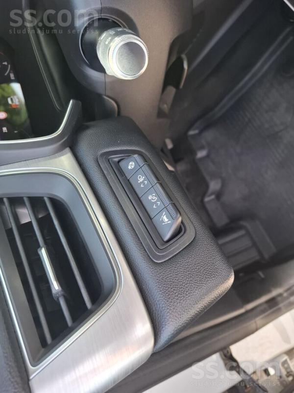 Balts Renault Captur 2020 Rīga, ar dzinēja tilpumu 1.30 L un nobraukumu 87 tūkst. km par 15500 €, foto 10 vietnē AUTOMOTO.COM.LV