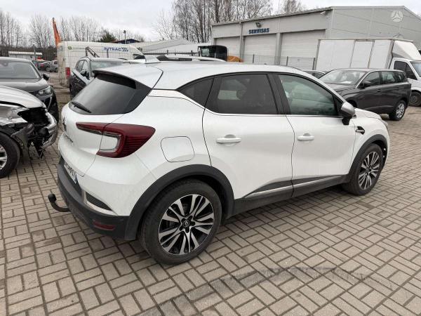Balts Renault Captur 2021 Kauņa, ar dzinēja tilpumu 1.33 L un nobraukumu 108 tūkst. km par 14399 €, foto 3 vietnē AUTOMOTO.COM.LV