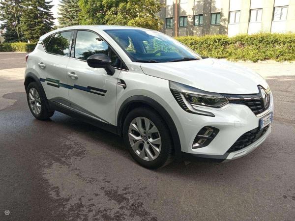 White Renault Captur 2021 in Panevezys, with an engine capacity of 1.60 L and mileage of 237 thousand km for 9999 €, photo 8 on AUTOMOTO.COM.LV
