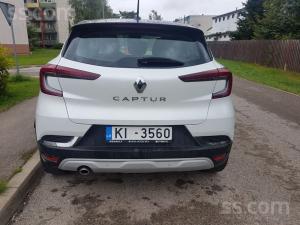 White Renault Captur 2021 in Riga, with an engine capacity of 1.30 L and mileage of 51 thousand km for 16000 €, photo 4 on AUTOMOTO.COM.LV