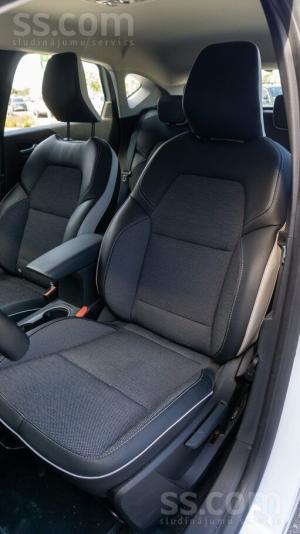 Balts Renault Captur 2022 Rīga, ar dzinēja tilpumu 1.60 L un nobraukumu 25 tūkst. km par 19990 €, foto 30 vietnē AUTOMOTO.COM.LV