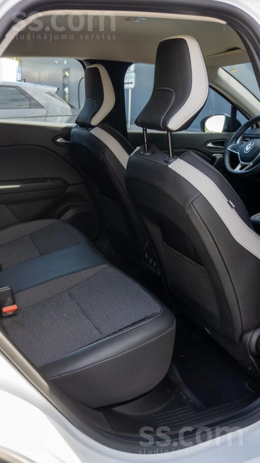 Balts Renault Captur 2022 Rīga, ar dzinēja tilpumu 1.60 L un nobraukumu 25 tūkst. km par 19990 €, foto 32 vietnē AUTOMOTO.COM.LV