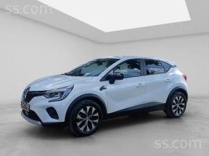White Renault Captur 2022 in Riga, with an engine capacity of 1.60 L and mileage of 153 thousand km for 12990 €, photo 3 on AUTOMOTO.COM.LV