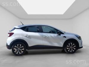 White Renault Captur 2022 in Riga, with an engine capacity of 1.60 L and mileage of 153 thousand km for 12990 €, photo 7 on AUTOMOTO.COM.LV