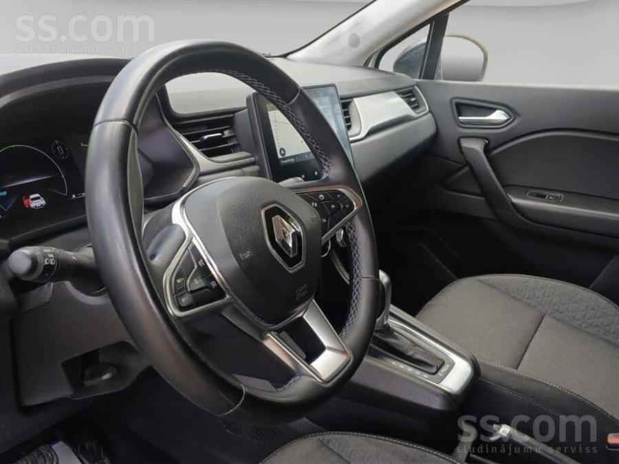 White Renault Captur 2022 in Riga, with an engine capacity of 1.60 L and mileage of 153 thousand km for 12990 €, photo 10 on AUTOMOTO.COM.LV