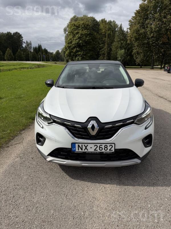 White Renault Captur 2022 in Jelgava, with an engine capacity of 1.30 L and mileage of 50 thousand km for 18200 €, photo 3 on AUTOMOTO.COM.LV