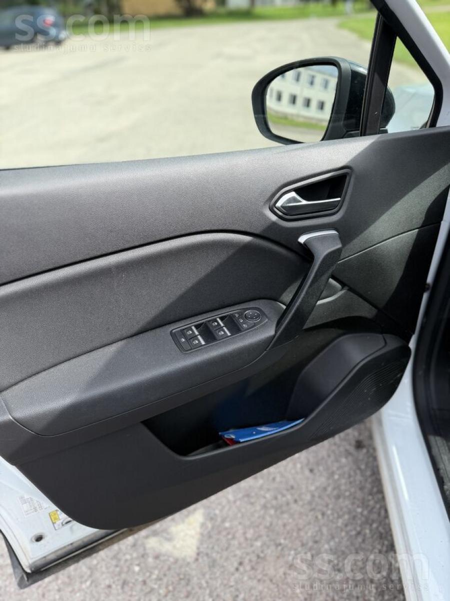 Balts Renault Captur 2022 Jelgava, ar dzinēja tilpumu 1.30 L un nobraukumu 50 tūkst. km par 18200 €, foto 12 vietnē AUTOMOTO.COM.LV
