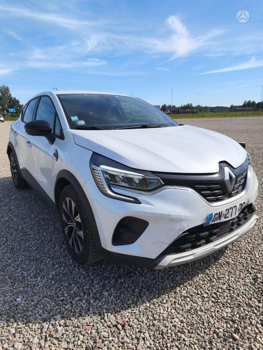 White Renault Captur 2023 in Taurage, with an engine capacity of 1.00 L and mileage of 55 thousand km for 6900 €, photo 1 on AUTOMOTO.COM.LV