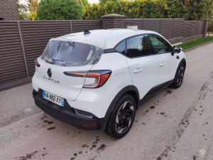 White Renault Captur 2024 in Kaunas, with an engine capacity of 1.00 L and mileage of 16 thousand km for 8200 €, photo 5 on AUTOMOTO.COM.LV