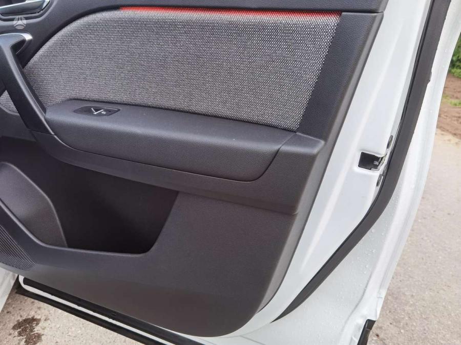 White Renault Captur 2024 in Kaunas, with an engine capacity of 1.00 L and mileage of 16 thousand km for 8200 €, photo 13 on AUTOMOTO.COM.LV