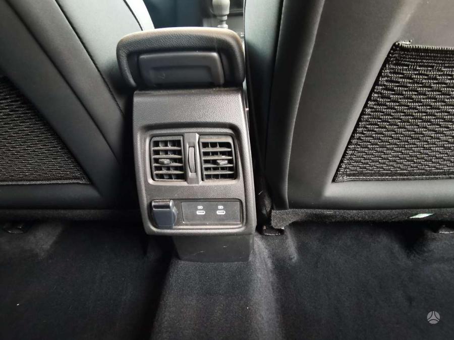 White Renault Captur 2024 in Kaunas, with an engine capacity of 1.00 L and mileage of 16 thousand km for 8200 €, photo 19 on AUTOMOTO.COM.LV