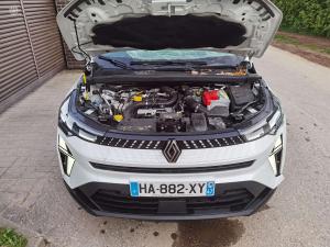 White Renault Captur 2024 in Kaunas, with an engine capacity of 1.00 L and mileage of 16 thousand km for 8200 €, photo 34 on AUTOMOTO.COM.LV