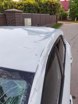 White Renault Captur 2024 in Kaunas, with an engine capacity of 1.00 L and mileage of 16 thousand km for 8200 €, photo 35 on AUTOMOTO.COM.LV