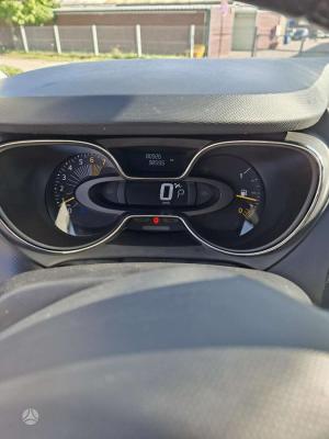 White Renault Captur 2013 in Plunge, with an engine capacity of 1.20 L and mileage of 81 thousand km for 6500 €, photo 8 on AUTOMOTO.COM.LV