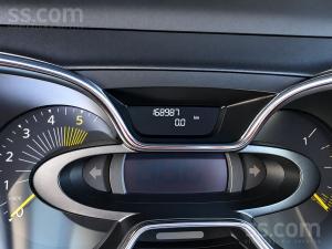Balts Renault Captur 2014 Rīga, ar dzinēja tilpumu 1.50 L un nobraukumu 169 tūkst. km par 5900 €, foto  vietnē AUTOMOTO.COM.LV