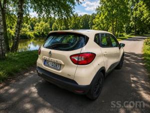 White Renault Captur 2015 in Riga, with an engine capacity of 1.20 L and mileage of 180 thousand km for 5500 €, photo 3 on AUTOMOTO.COM.LV