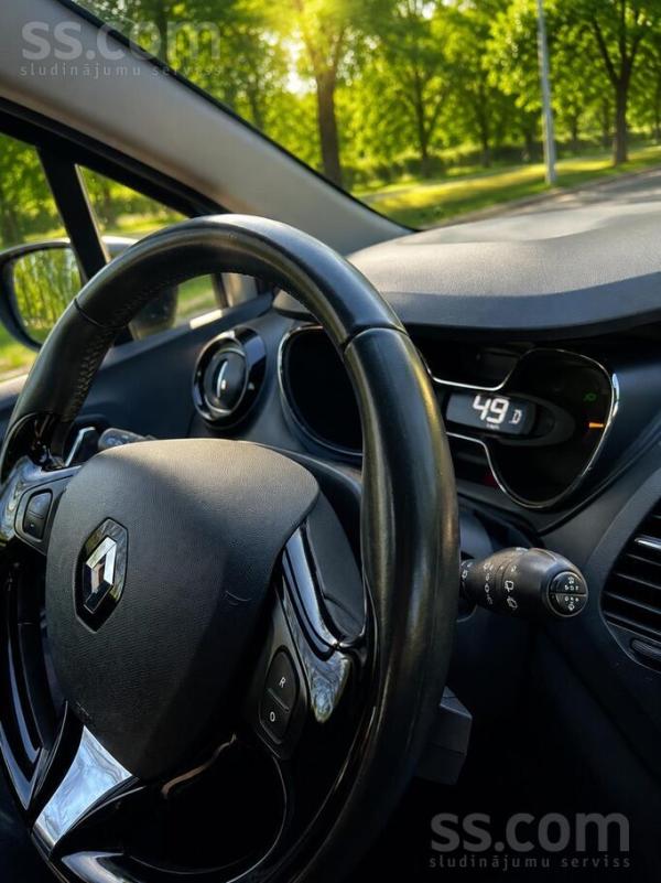 White Renault Captur 2015 in Riga, with an engine capacity of 1.20 L and mileage of 180 thousand km for 5500 €, photo 9 on AUTOMOTO.COM.LV