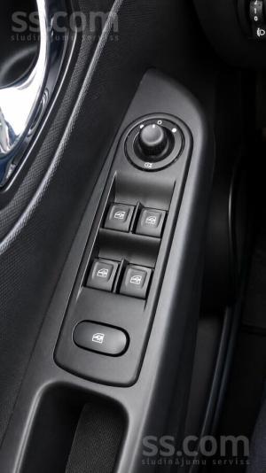 Balts Renault Captur 2015 Rīga, ar dzinēja tilpumu 1.20 L un nobraukumu 180 tūkst. km par 5500 €, foto 6 vietnē AUTOMOTO.COM.LV