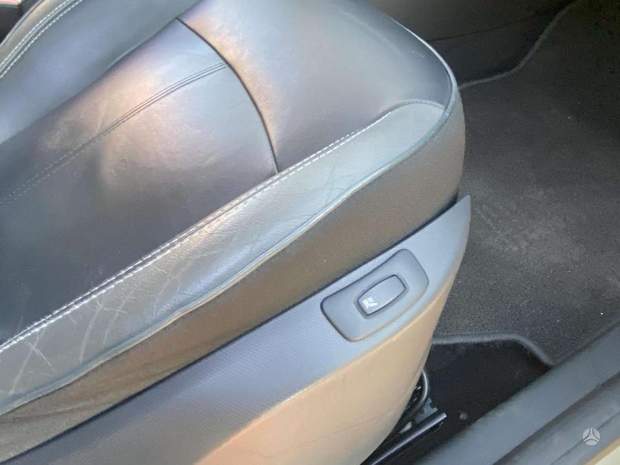 Balts Renault Captur 2015 Viļņa, ar dzinēja tilpumu 1.20 L un nobraukumu 270 tūkst. km par 5000 €, foto 8 vietnē AUTOMOTO.COM.LV