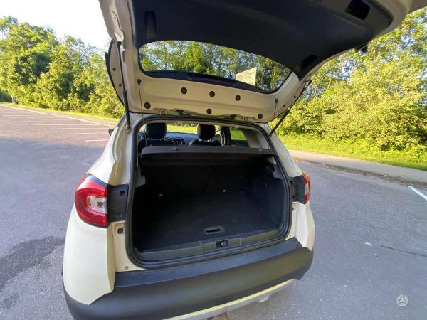 Balts Renault Captur 2015 Viļņa, ar dzinēja tilpumu 1.20 L un nobraukumu 270 tūkst. km par 5000 €, foto 8 vietnē AUTOMOTO.COM.LV