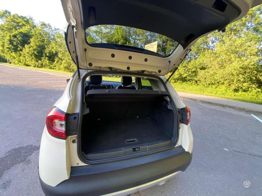 Balts Renault Captur 2015 Viļņa, ar dzinēja tilpumu 1.20 L un nobraukumu 270 tūkst. km par 5000 €, foto 9 vietnē AUTOMOTO.COM.LV