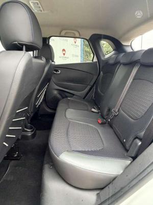 Balts Renault Captur 2017 Tauragė, ar dzinēja tilpumu 1.20 L un nobraukumu 129 tūkst. km par 6600 €, foto 38 vietnē AUTOMOTO.COM.LV