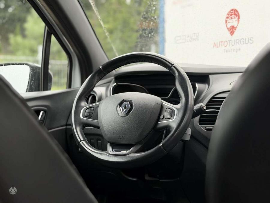 Balts Renault Captur 2017 Tauragė, ar dzinēja tilpumu 1.20 L un nobraukumu 129 tūkst. km par 6600 €, foto 42 vietnē AUTOMOTO.COM.LV